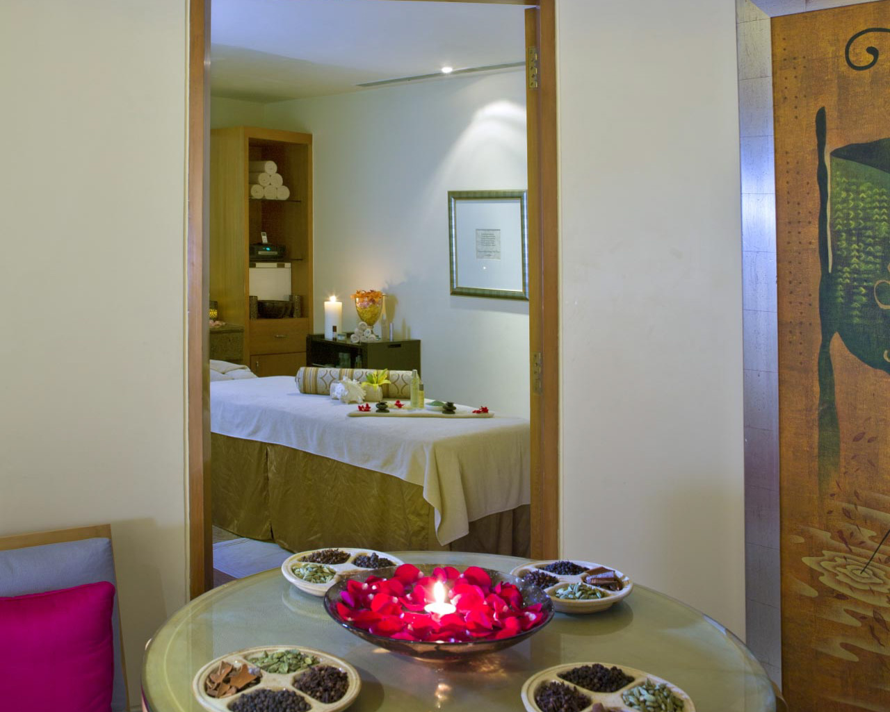 The Leela Palace Bengaluru, in Bengaluru, India - Beyond Green | Beyond ...