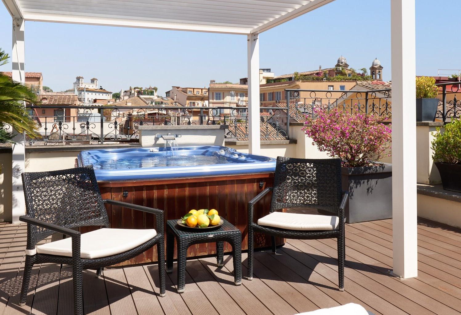 The First Roma Arte, in Rome, Italy - I Prefer